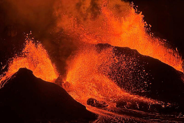 Kilauea’s on-and-off eruption is back on. What to know about its ...